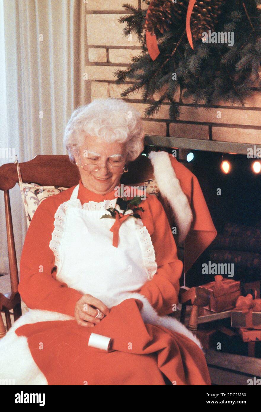 Mrs claus and wife hi-res stock photography and images - Alamy