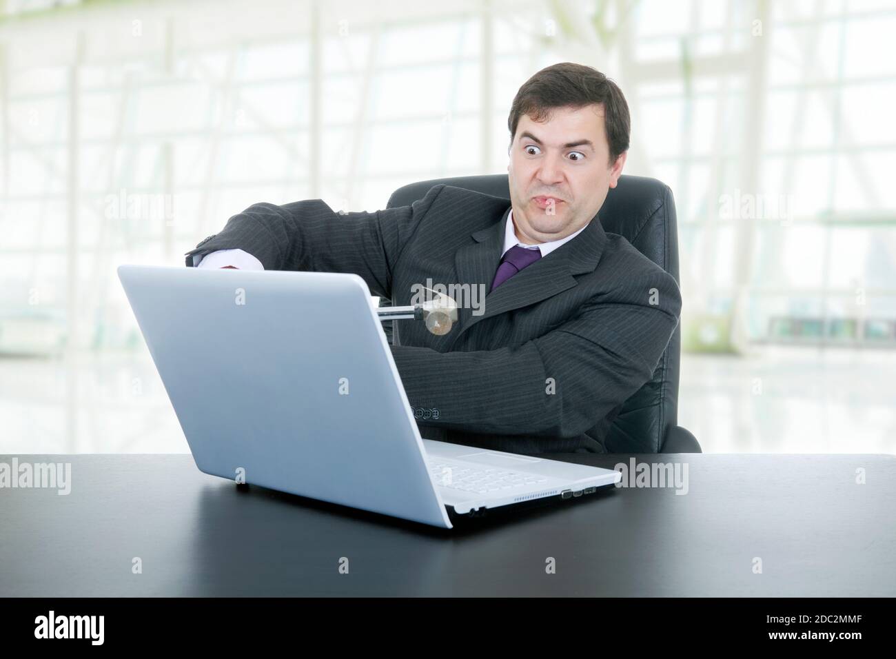 Man smashing computer hi-res stock photography and images - Alamy