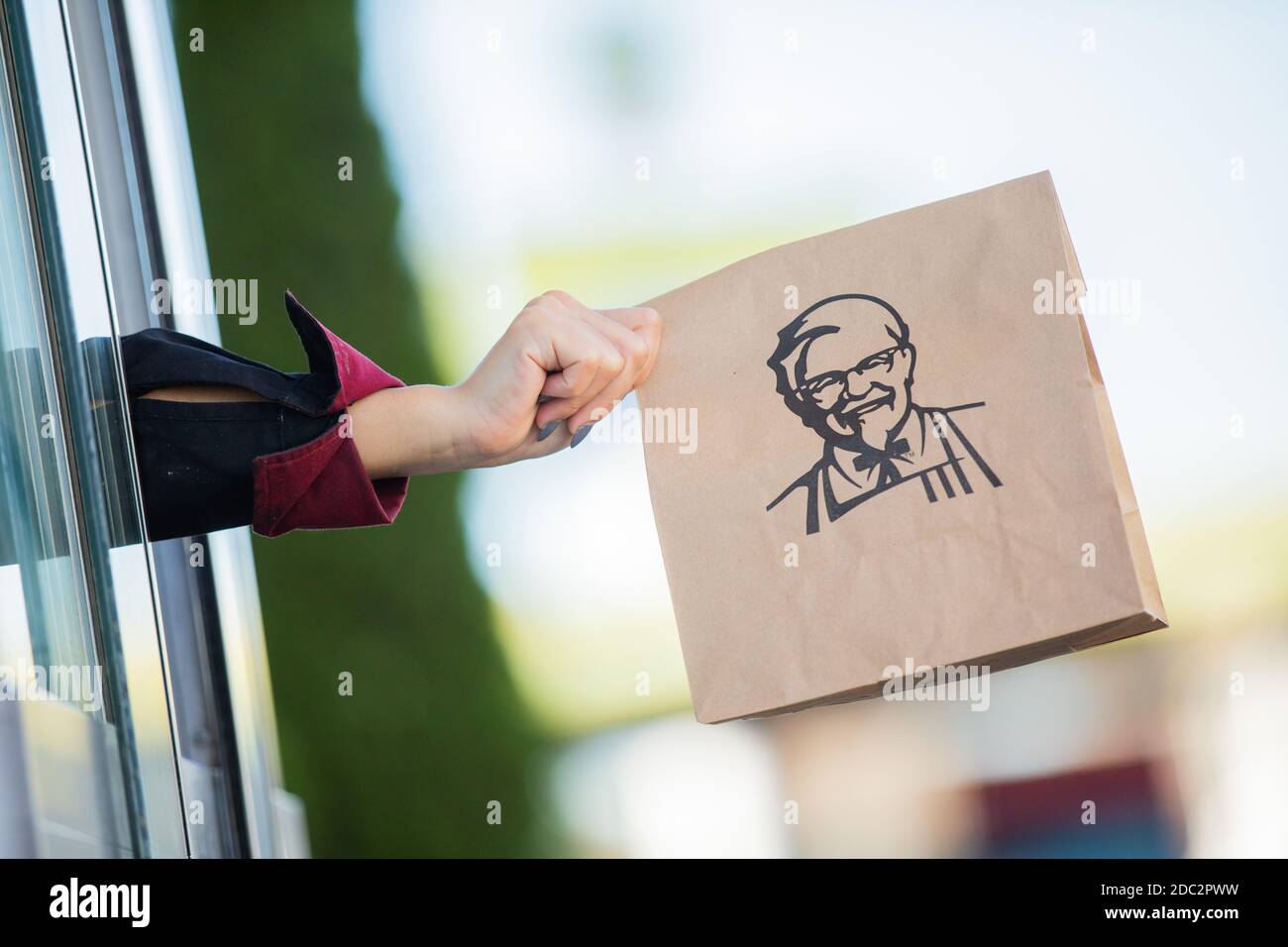 Kfc fast food restaurant counter hi-res stock photography and images ...