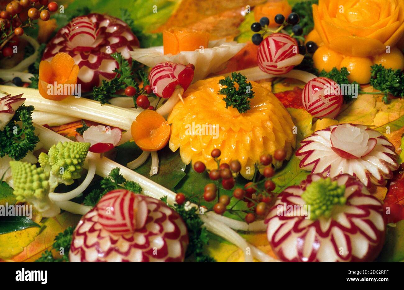 Vegetable Salad Carving