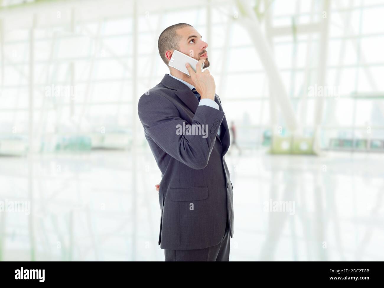 worried business man on the phone, at the office Stock Photo - Alamy