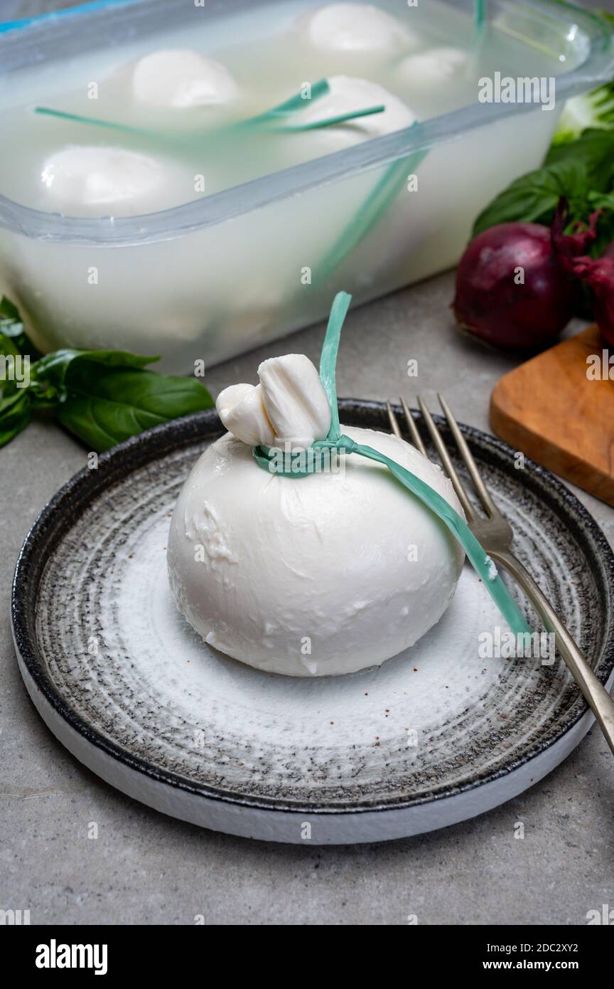 Burrata made in italy hi-res stock photography and images - Alamy
