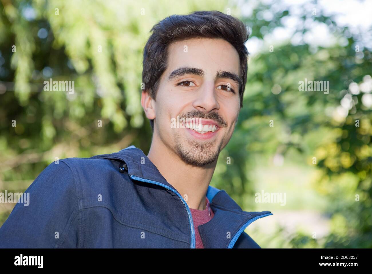 happy young casual man outdoor portrait Stock Photo - Alamy happy young casual man outdoor portrait Stock Photo - Alamy