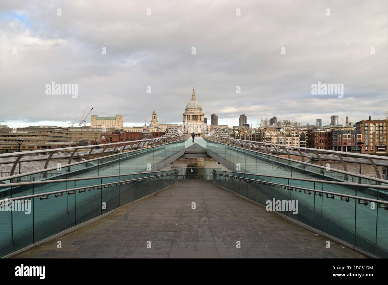 Empty Road Of Southwark Bridge High Resolution Stock Photography and ...