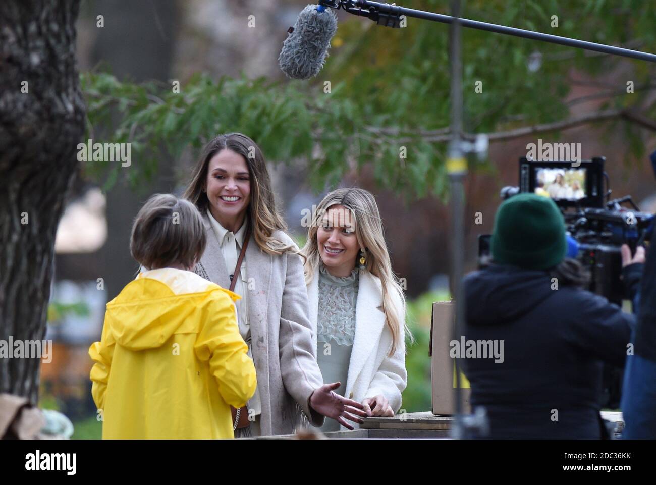 Hilary duff younger everett hi-res stock photography and images - Alamy