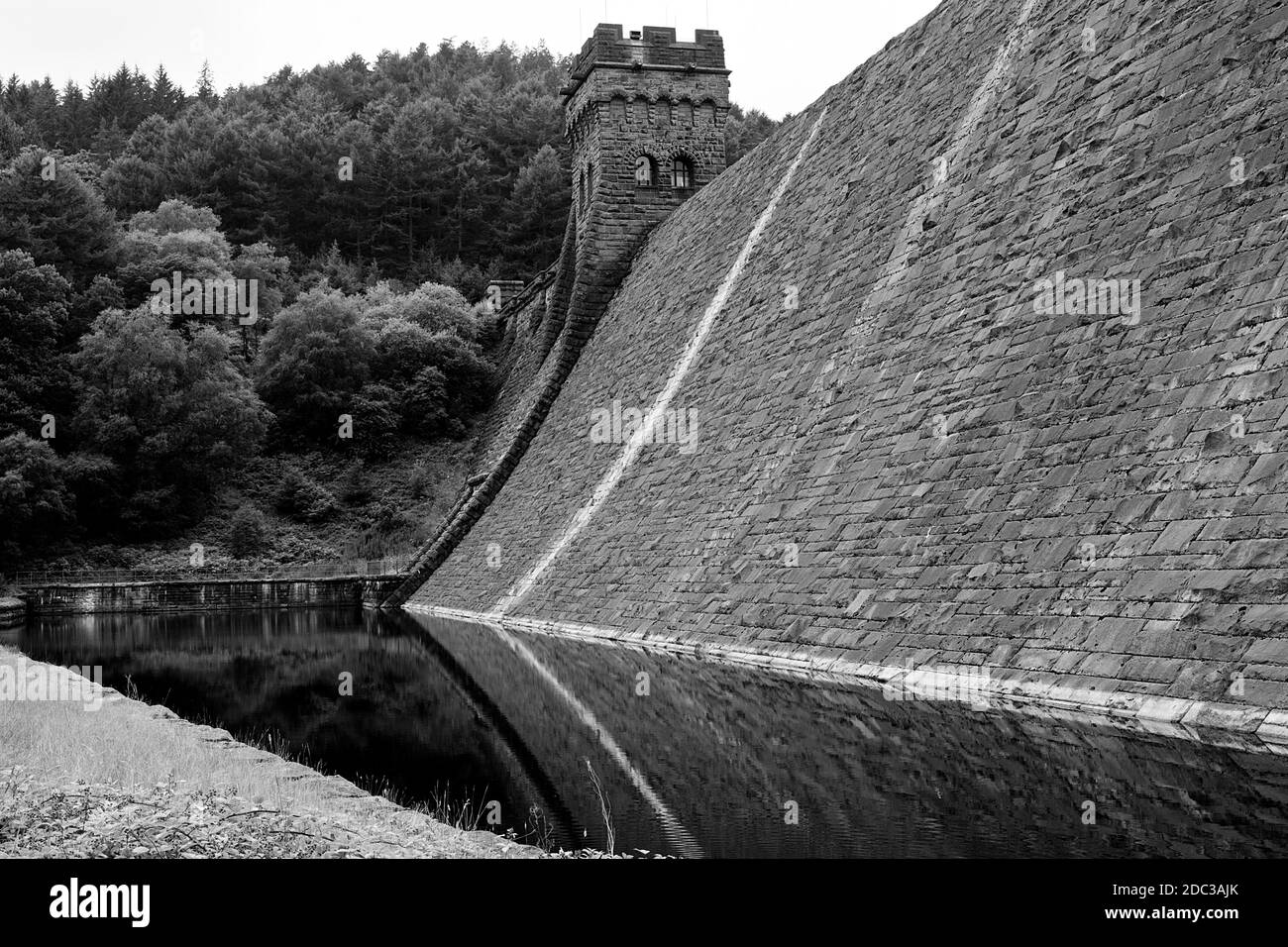 Base of the Derwent Reservoir Dam and West Tower in the Derbyshire Peak ...