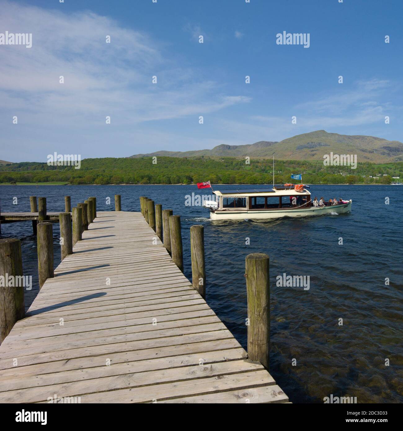 Ferry landing stage hi-res stock photography and images - Alamy