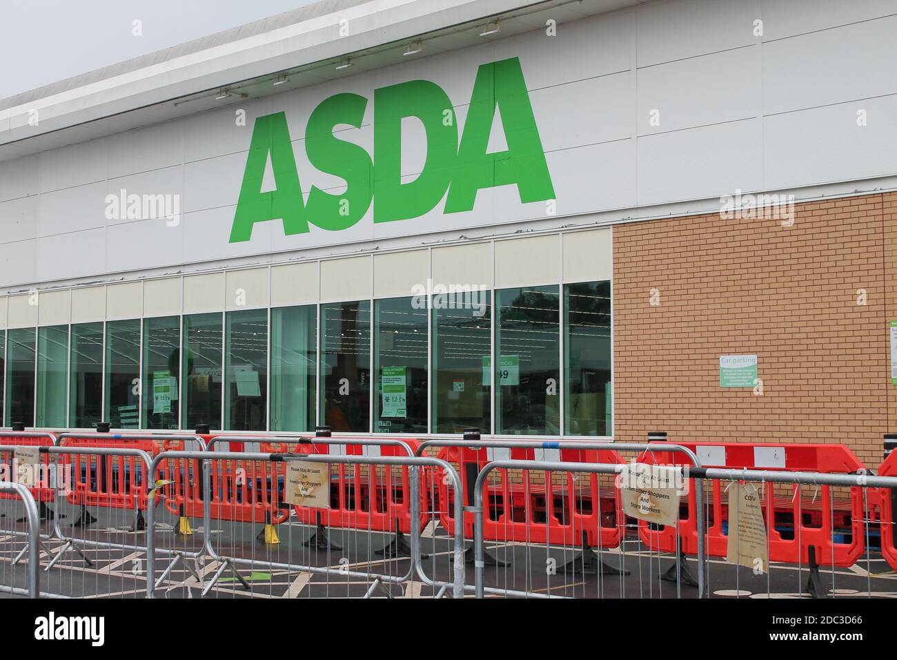 Asda sign hi-res stock photography and images - Alamy