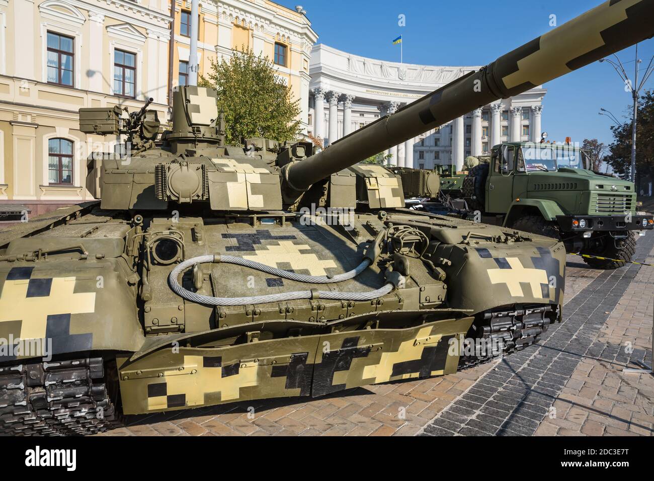 Oplot tank hi-res stock photography and images - Alamy
