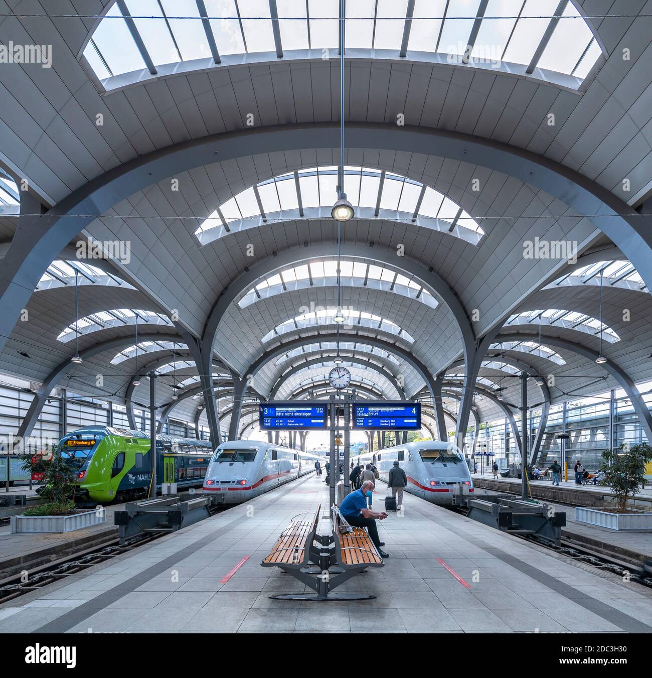 White ice trains ice trains hi-res stock photography and images - Alamy