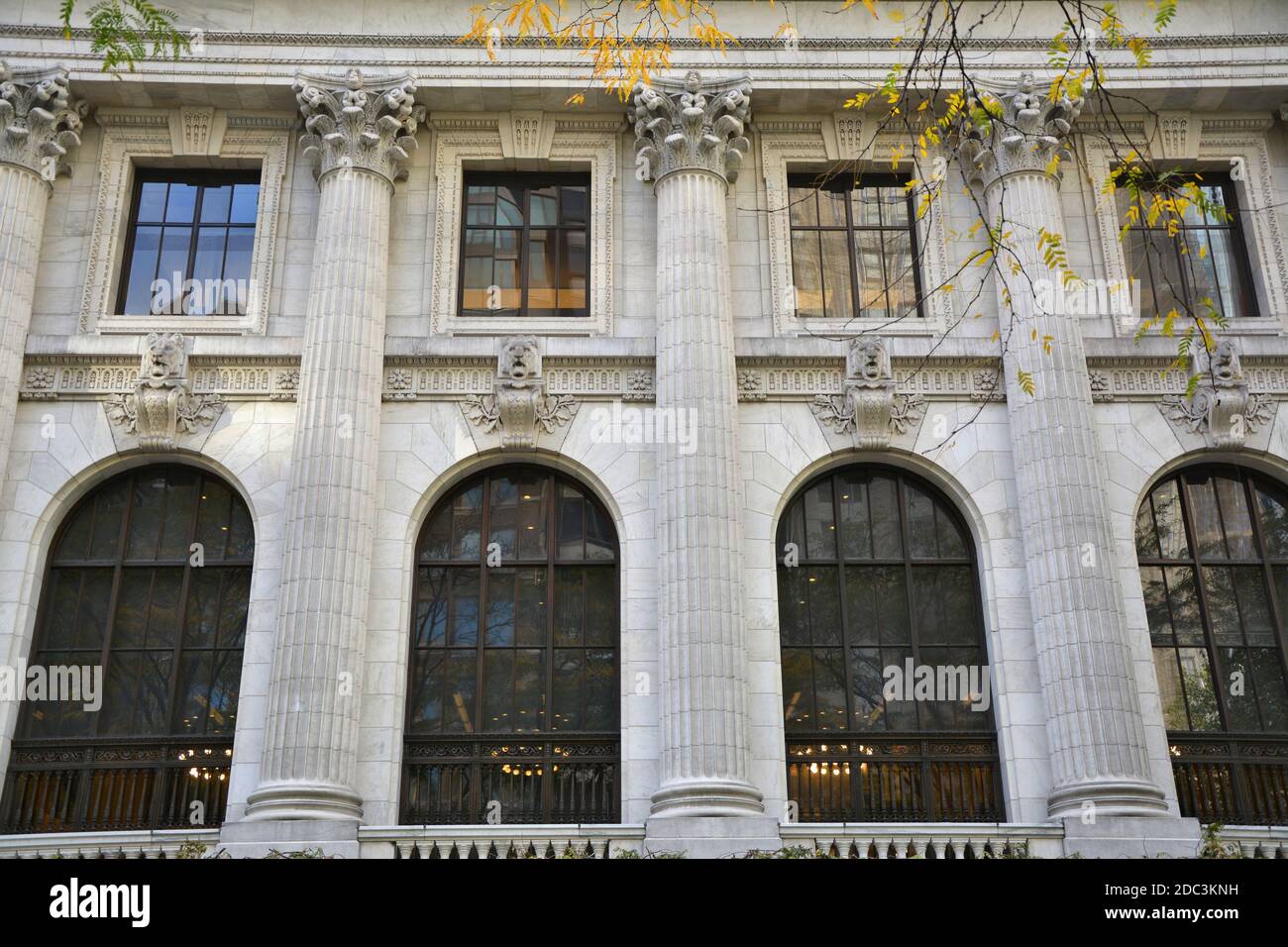 Facade of New York Public Library building Stock Photo - Alamy