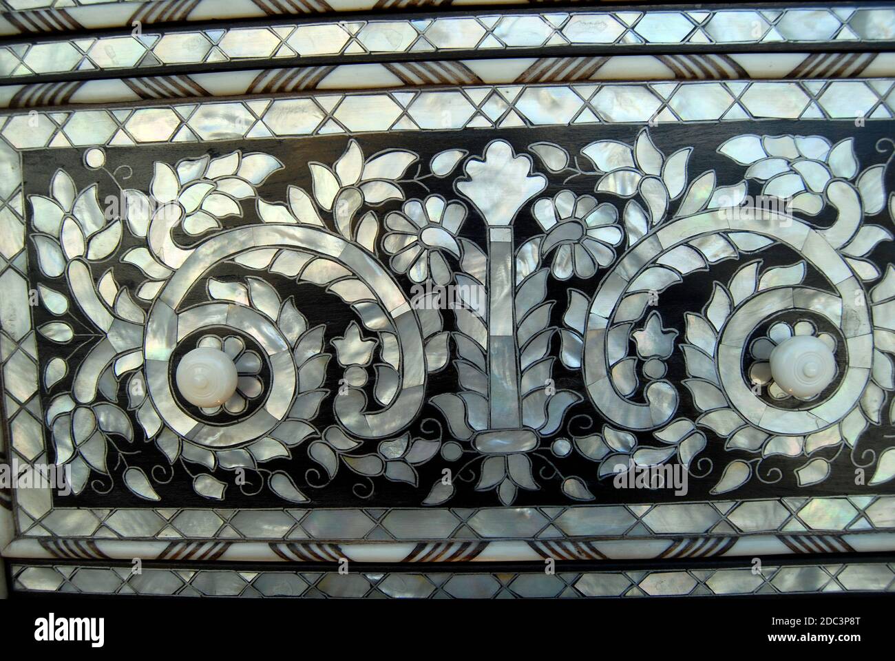 Craft window hi-res stock photography and images - Alamy