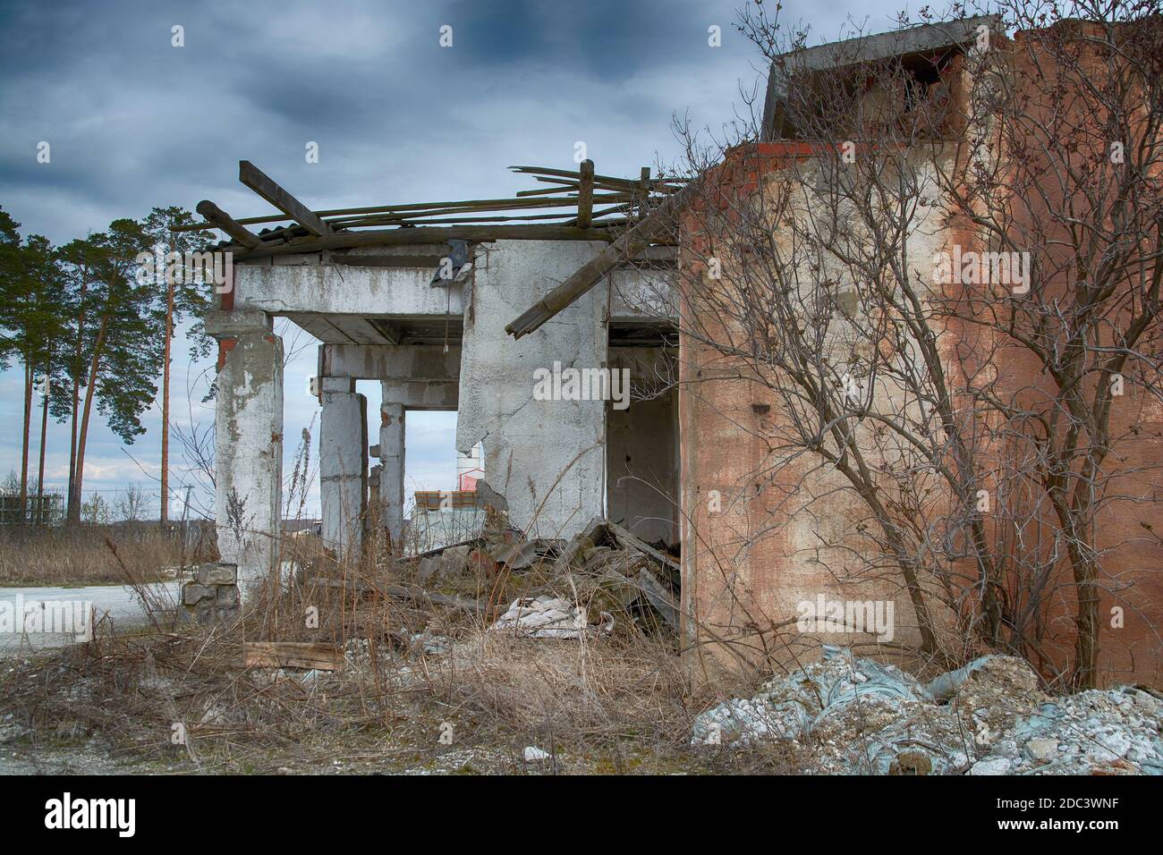 destroyed buildings and debris after the war.picture of the Apocalypse ...