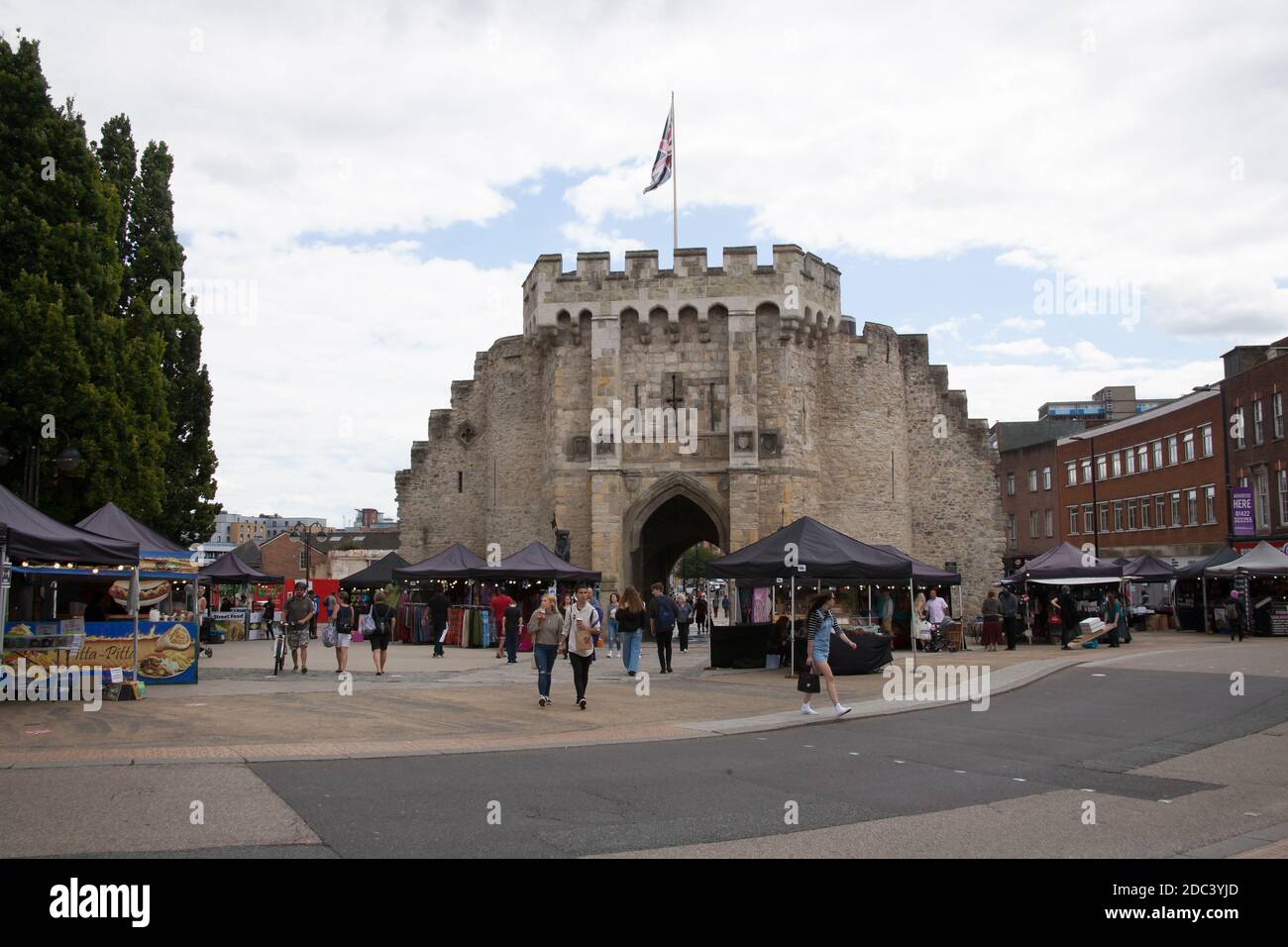 Medieval bargate town gate in the center hi-res stock photography and ...