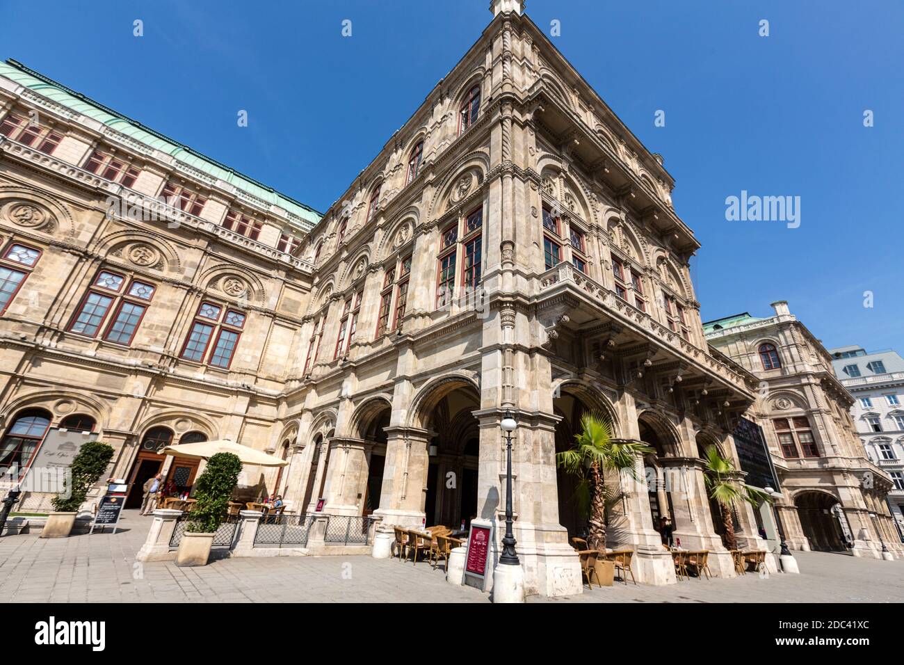 Theater vienna hi-res stock photography and images - Alamy