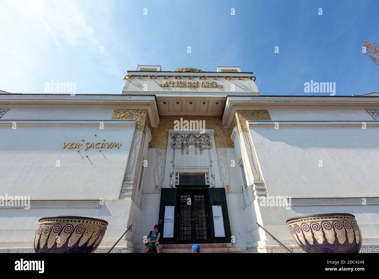 Joseph maria olbrich secession building hi-res stock photography and ...