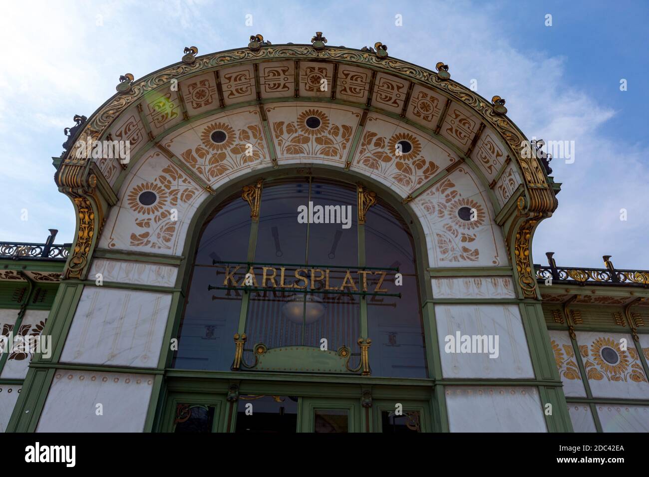 Detail of Karlsplatz Stadtbahn Station, designed by Otto Wagner ...