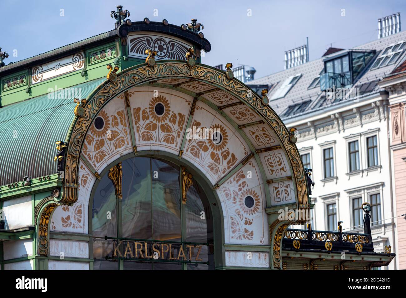 Detail of Karlsplatz Stadtbahn Station, designed by Otto Wagner ...