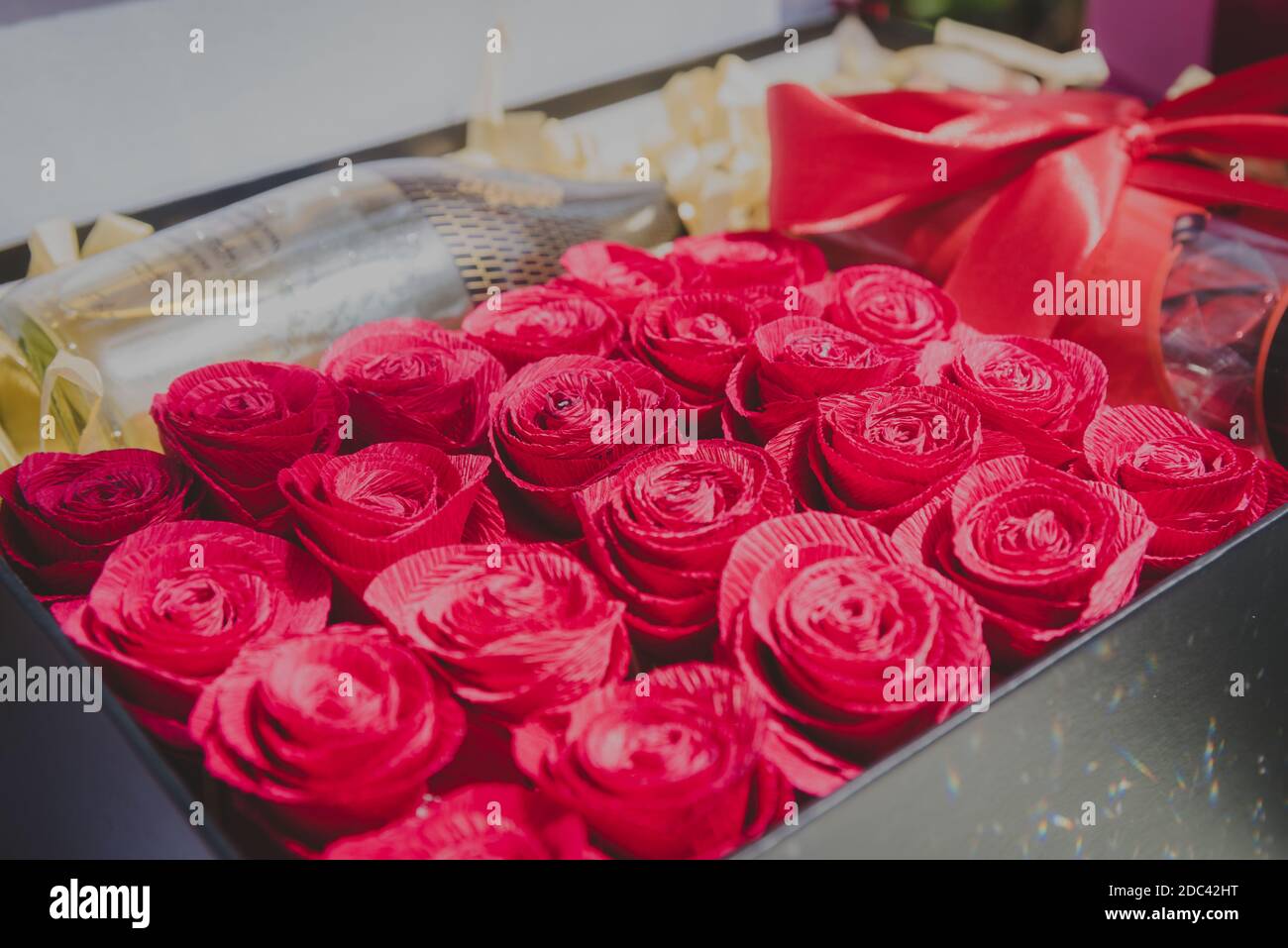 set of natural flowers roses inside a box Stock Photo - Alamy