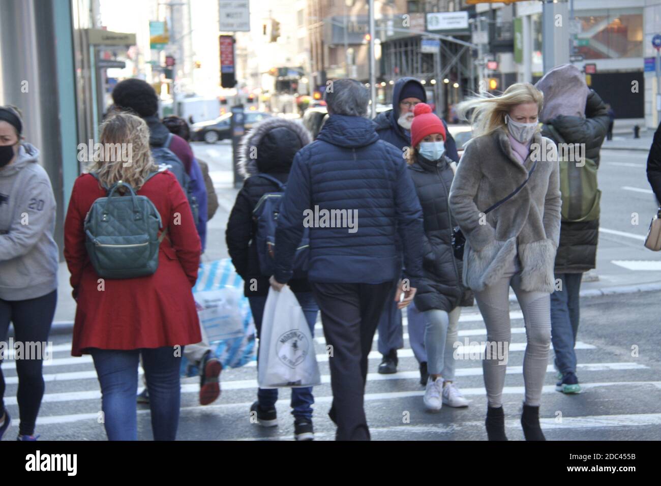 New York, USA. 18th Nov, 2020. (NEW) New Yorkers hit with heavy windy ...