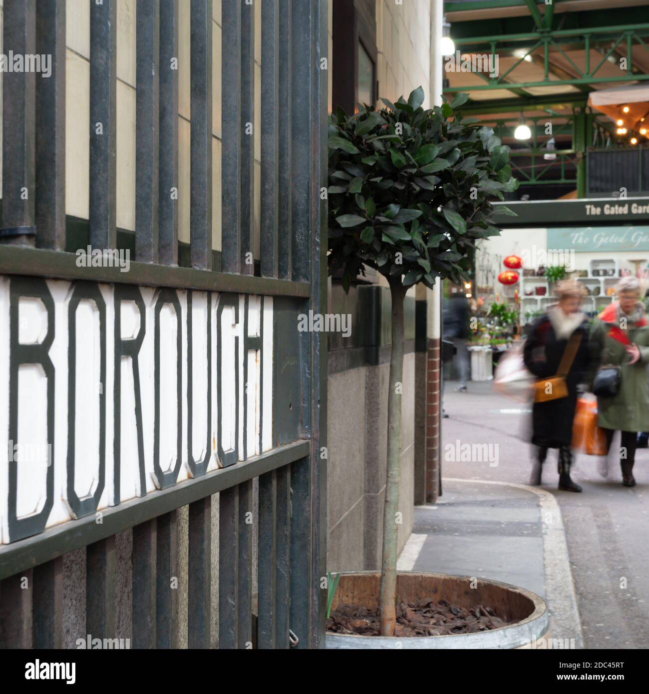 Borough market sign hi-res stock photography and images - Alamy