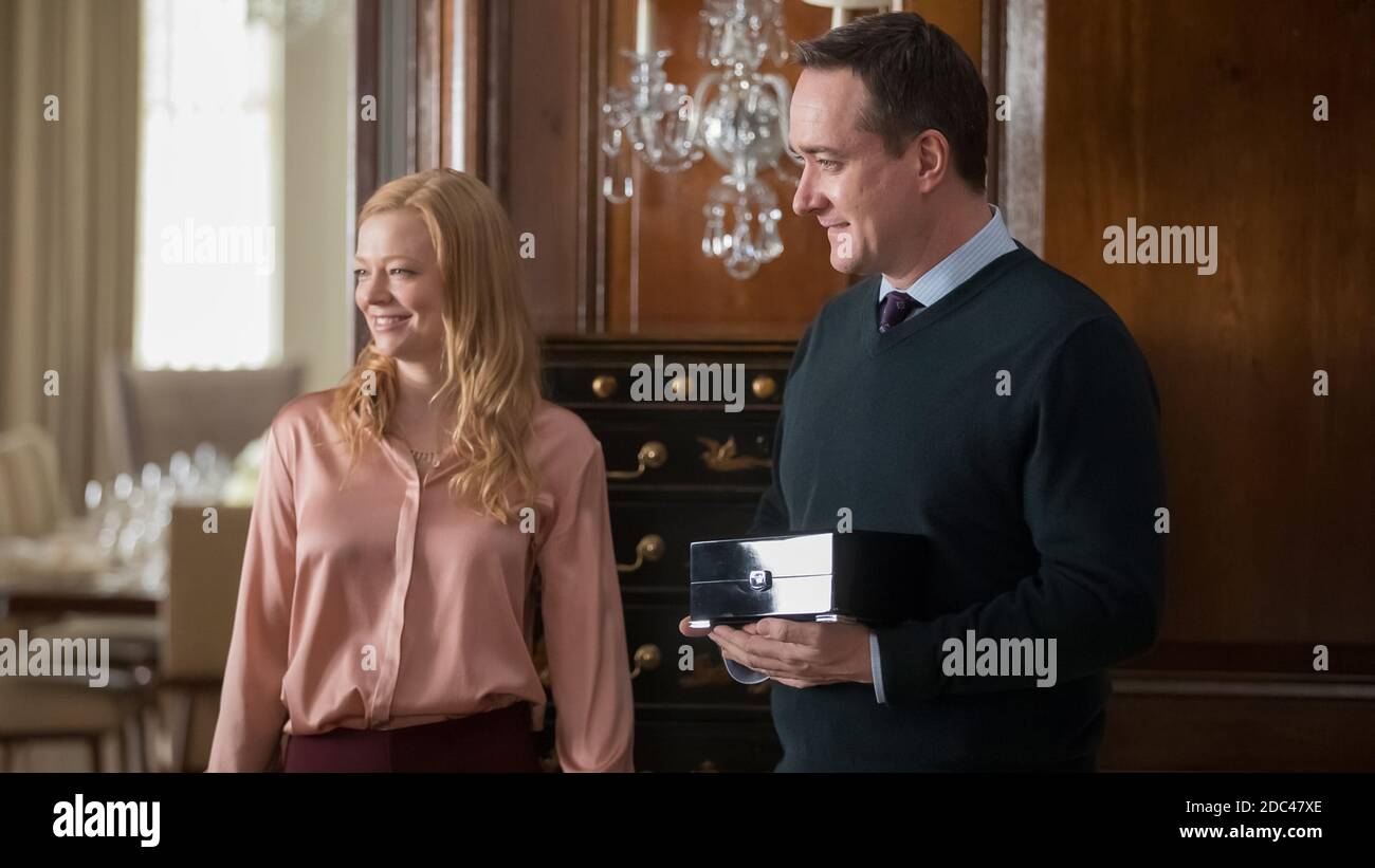 USA. Sarah Snook and Matthew Macfadyen in a scene from the ©HBO TV show ...