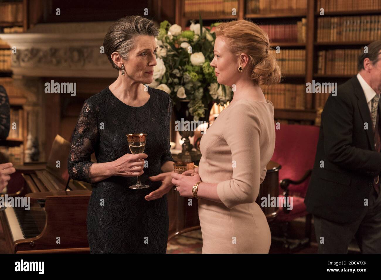 USA. Sarah Snook and Harriet Walter in a scene from the ©HBO TV show ...
