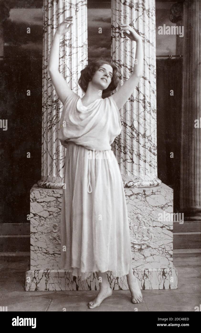 The notable Edwardian Canadian pianist, actress, dancer, and ...