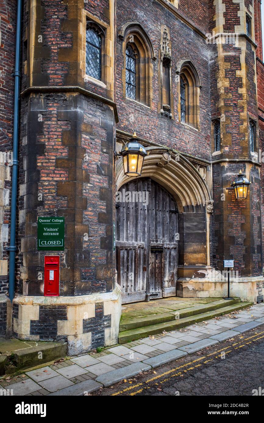 Queens College Gatehouse University of Cambridge - historic gateway to ...