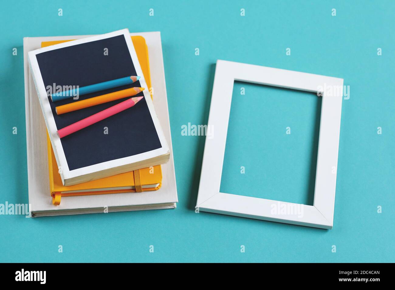 Gold Frame Border Simple High Resolution Stock Photography and Images ...