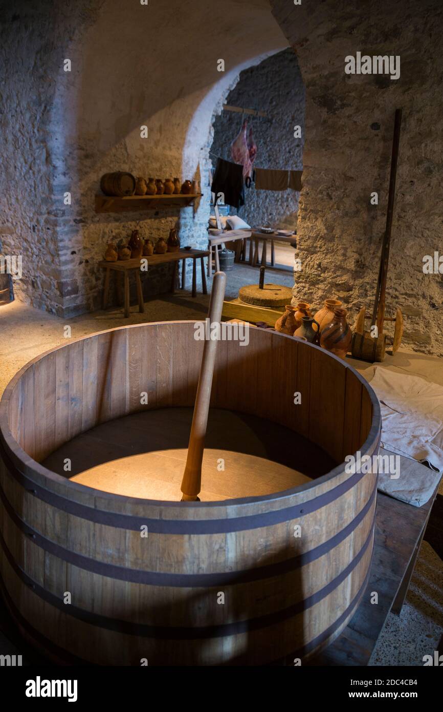 The kitchens of dover castle great tower hi-res stock photography and ...
