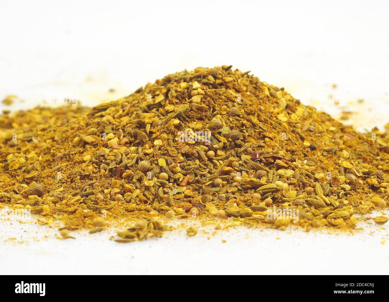 CURRY POWDER AGAINST WHITE BACKGROUND Stock Photo - Alamy