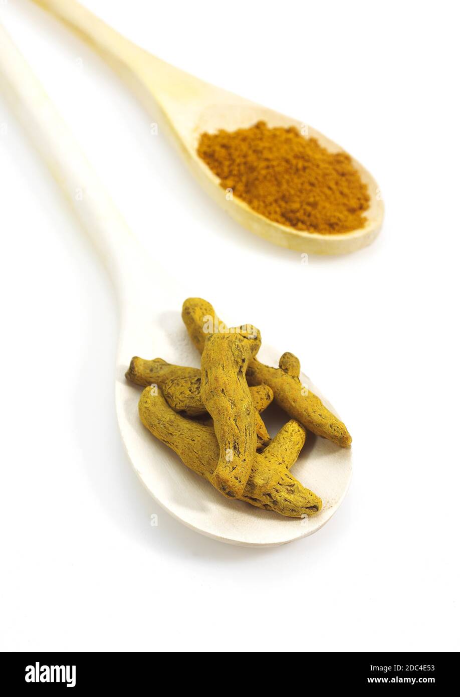 TURMERIC ROOT AND POWDER, AN INDIAN SPICE Stock Photo - Alamy