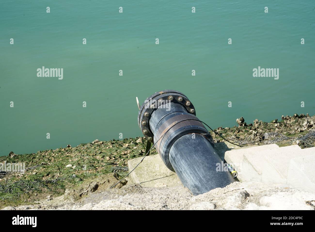 Water Pipe Installation High Resolution Stock Photography and Images ...