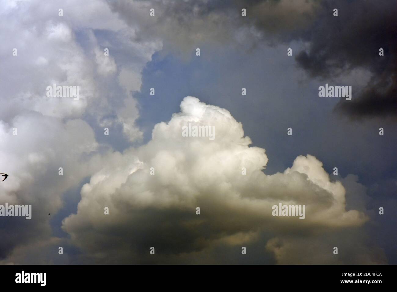 Sorm clouds hi-res stock photography and images - Alamy