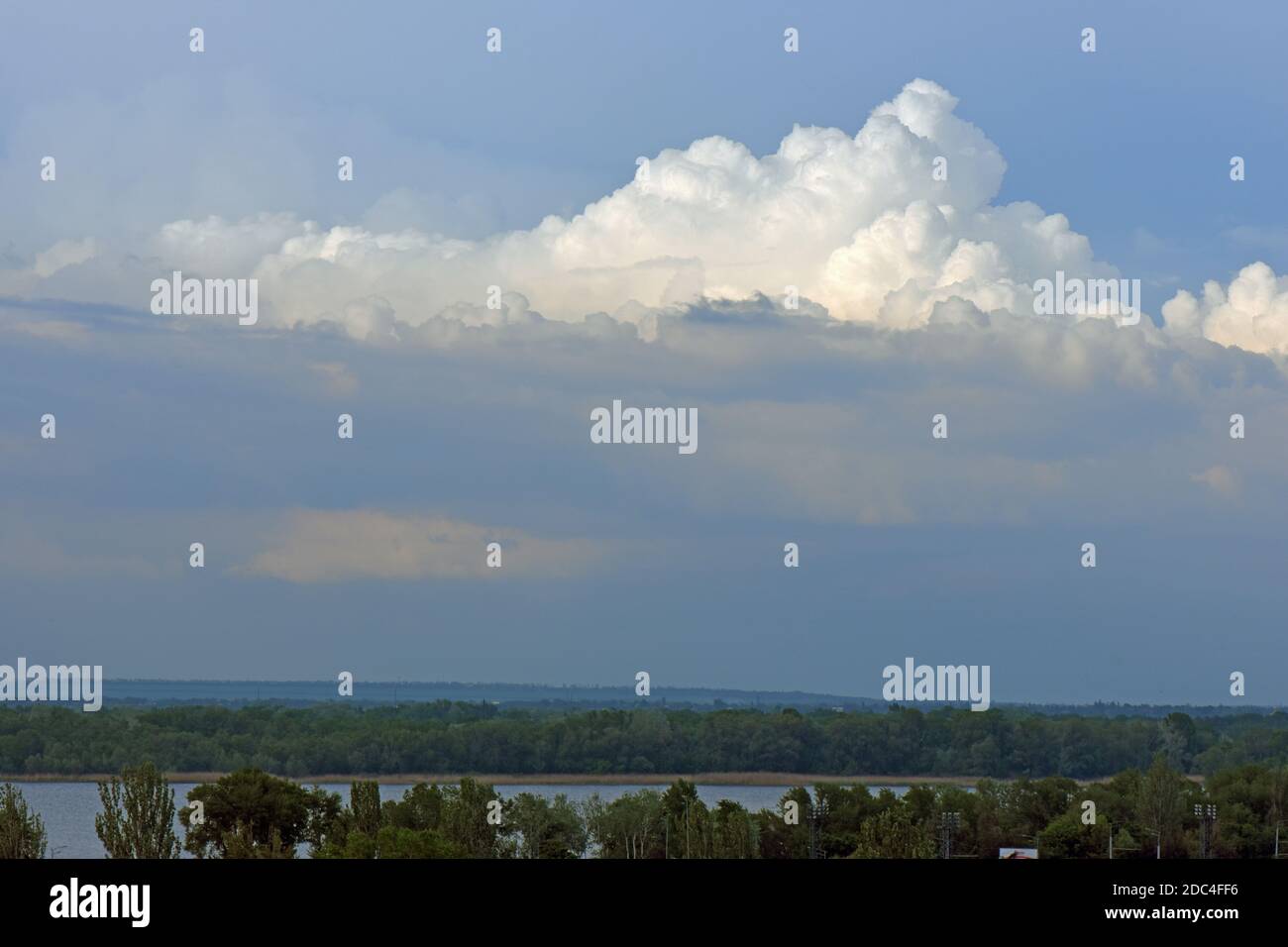 Sorm clouds hi-res stock photography and images - Alamy