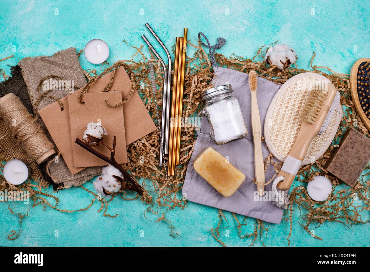 Plastic reuse craft hi-res stock photography and images - Alamy