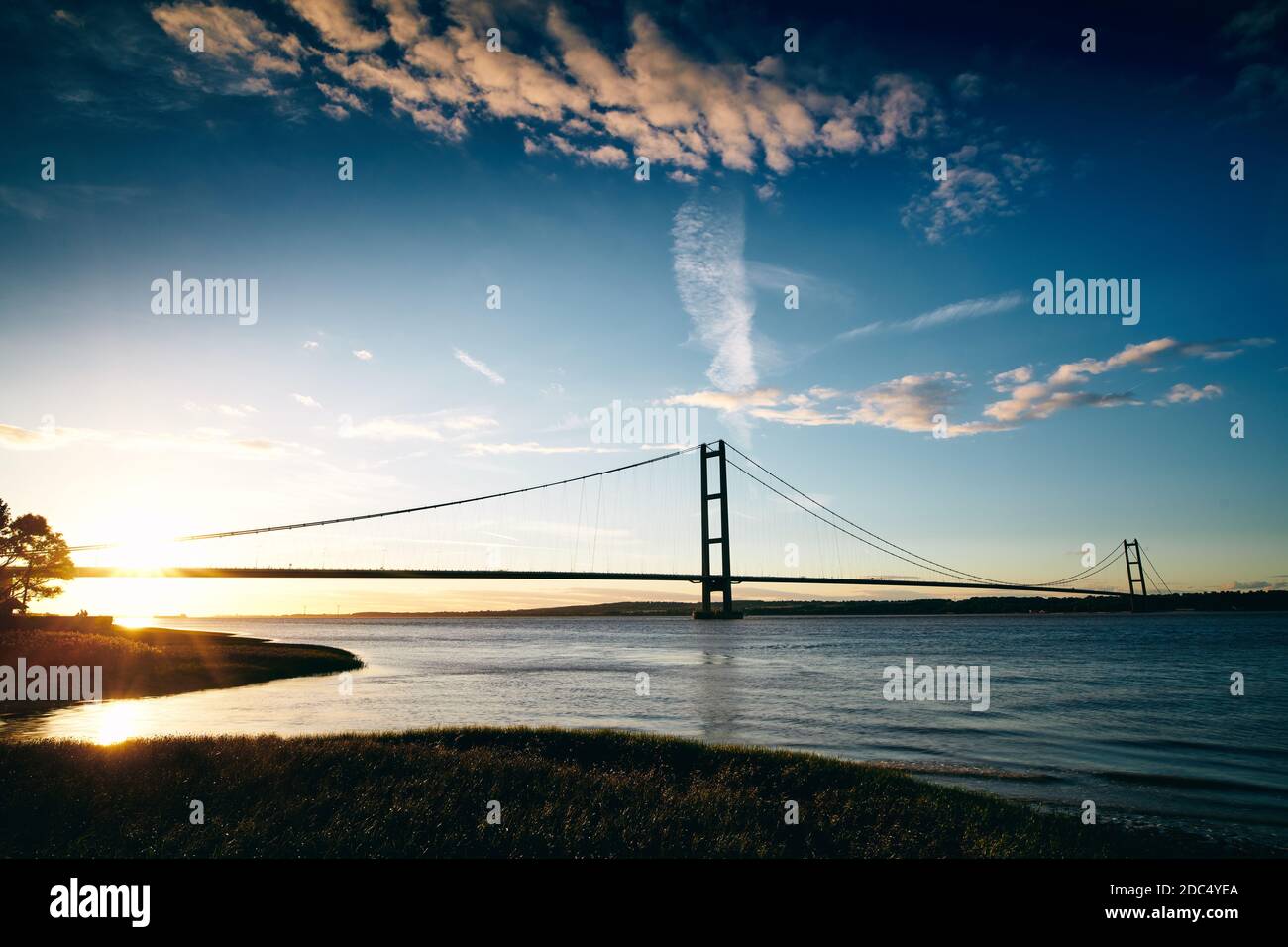 Sunset over the Humber Bridge Stock Photo - Alamy