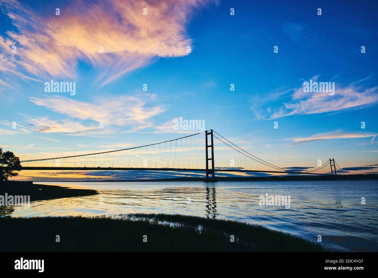 The humber bridge sunset hi-res stock photography and images - Alamy