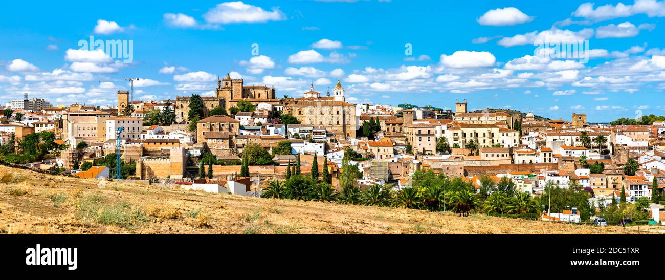 Caceres skyline in extremadura hi-res stock photography and images - Alamy