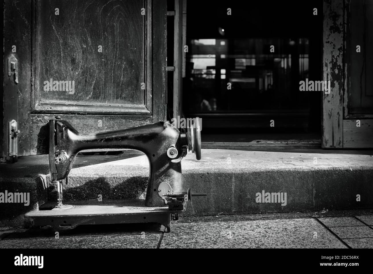 Vintage Sewing Machine High Resolution Stock Photography and Images - Alamy