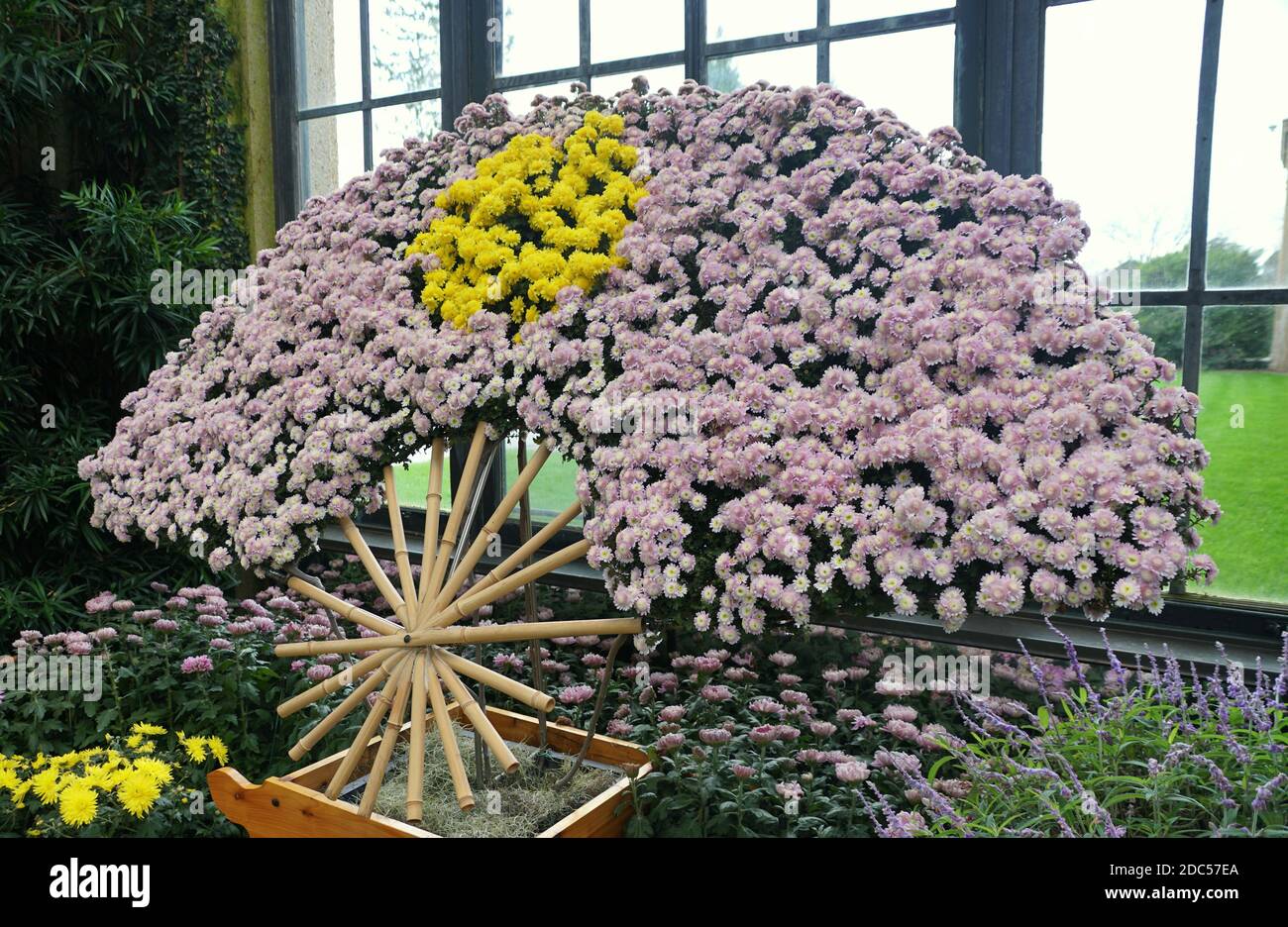 Fan Shaped Flower Arrangement