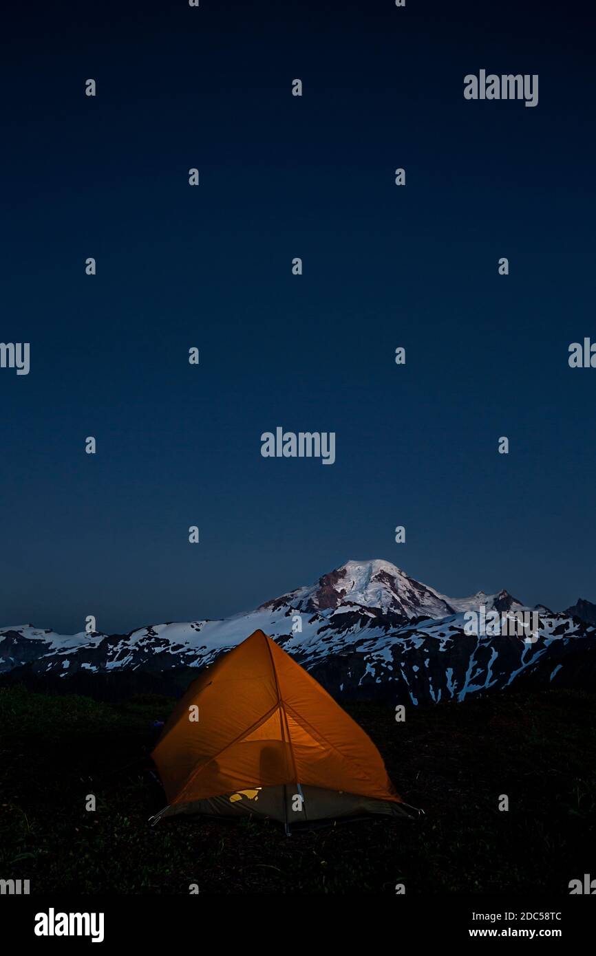 Skyline divide trail north cascades hi-res stock photography and images ...