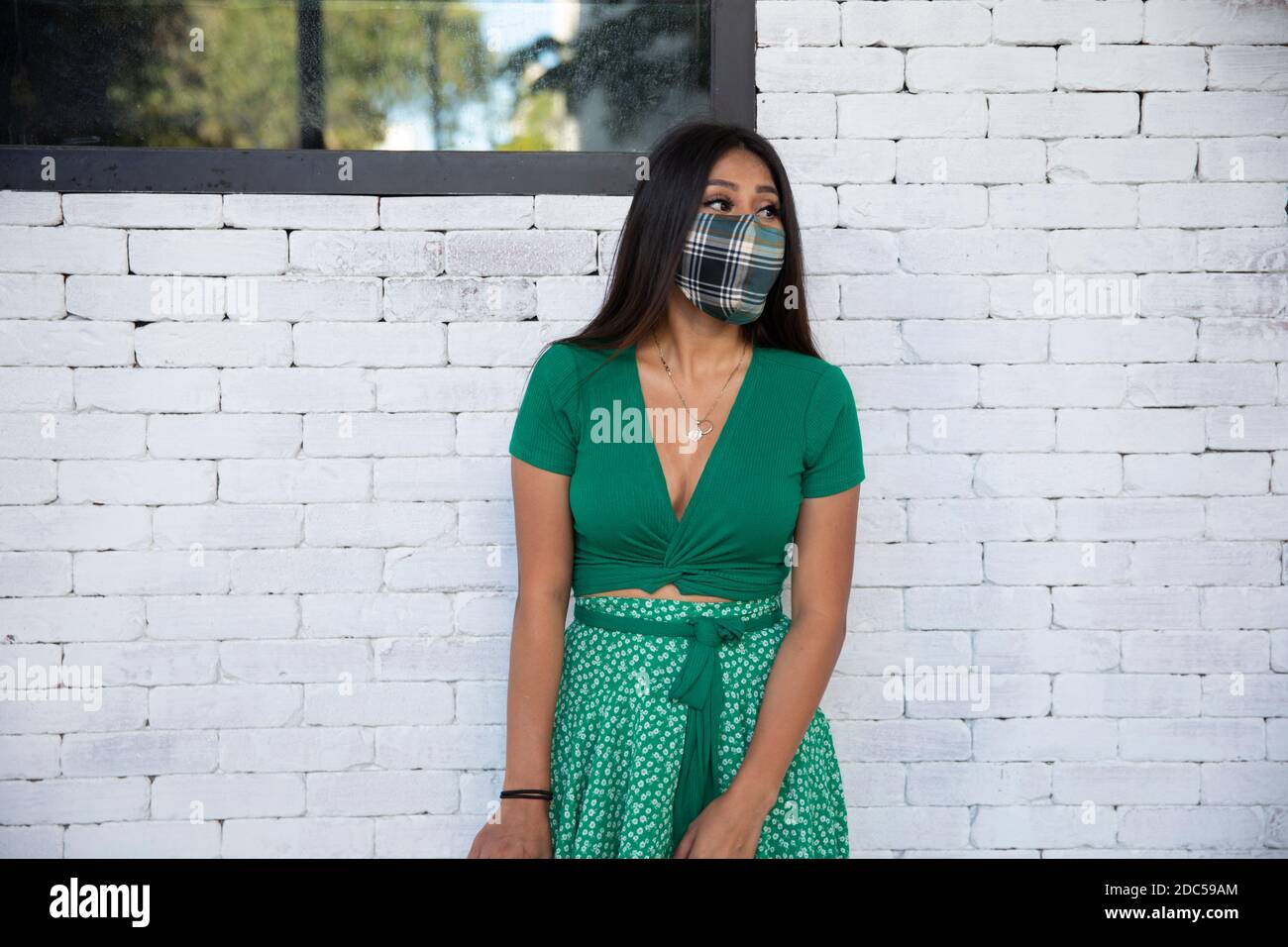 Lost young woman hi-res stock photography and images - Alamy