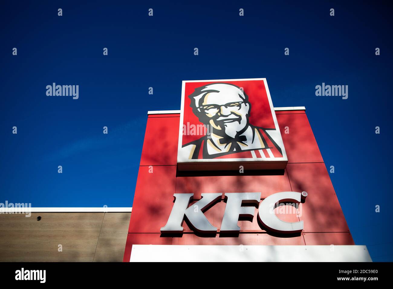 Kfc logo image hi-res stock photography and images - Alamy
