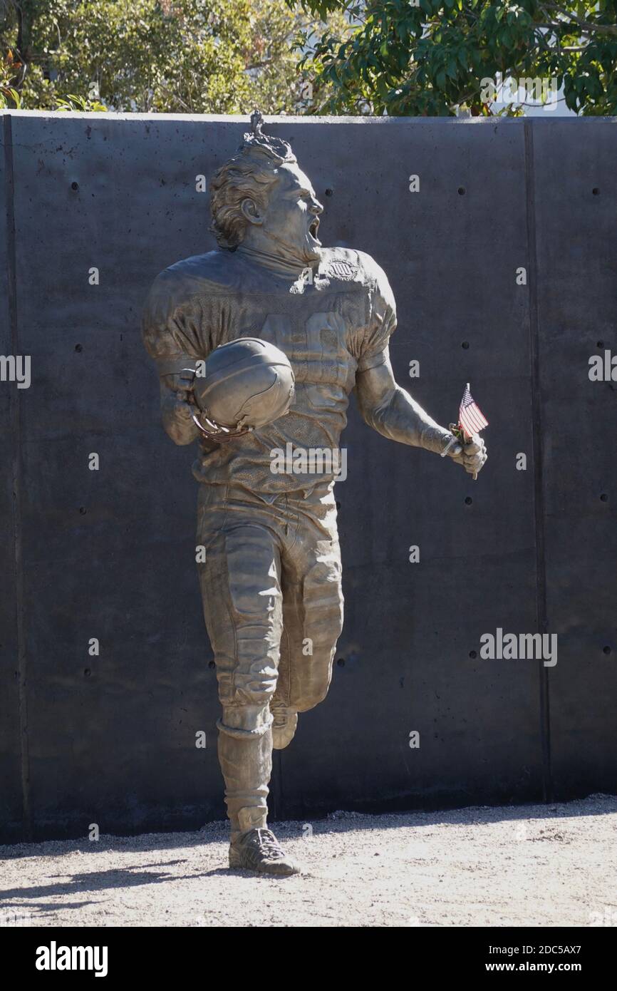Pat tillman statue hi-res stock photography and images - Alamy