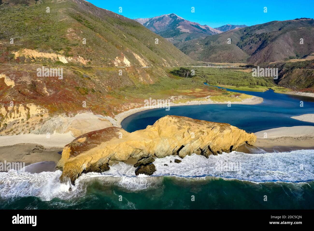 Ocean fog rolling in onto Highway 1 and Big Sur, California, USA Stock ...