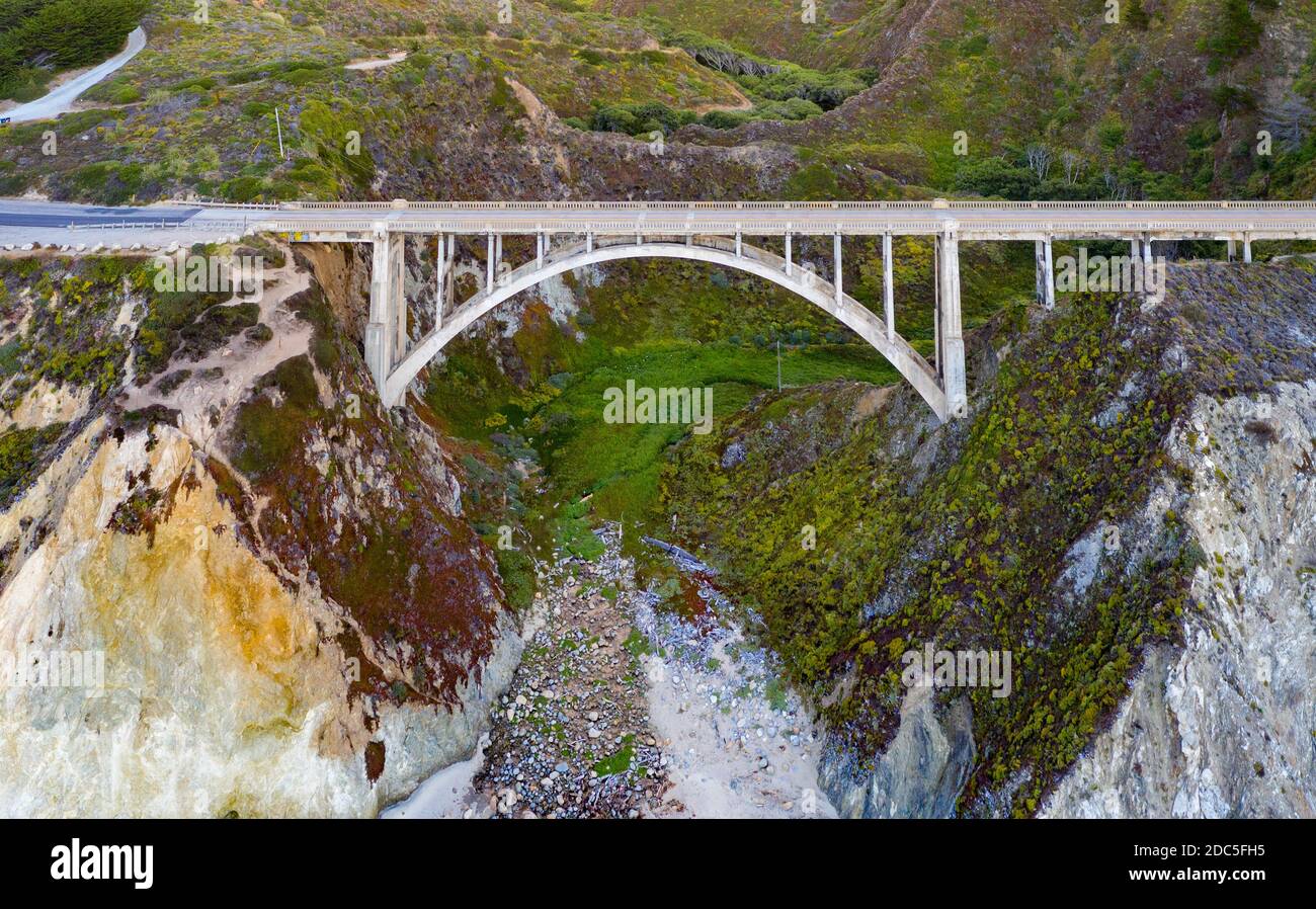 Rocky creek bridge spandrel hi-res stock photography and images - Alamy