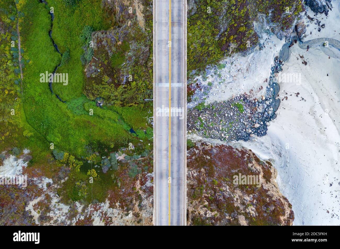 Rocky Creek Bridge, spandrel arch bridge in California, Big Sur in ...