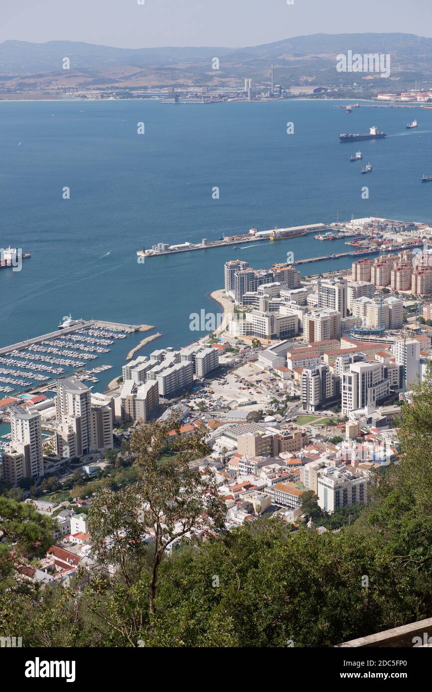 Gibraltar marina bay boats hi-res stock photography and images - Alamy